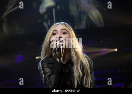 Sabrina Zimmermann durchführen an den 2018 IHeartRadio Jingle Ball im ...