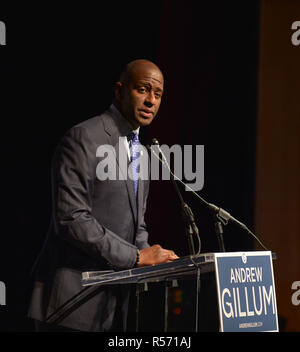 Besucht eine frühzeitige Abstimmung der Basis Rallye in Miami Dade ...