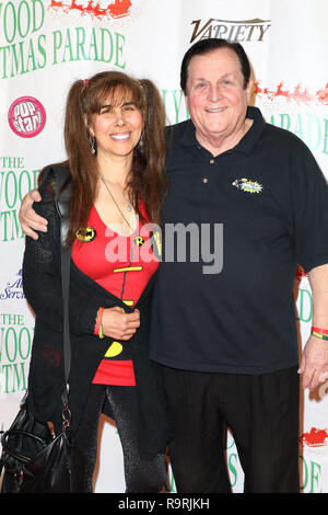 Burt ward bei der jährlichen Hollywood Christmas Parade 87. in Los Angeles Stockfotografie - Alamy