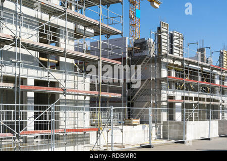 Gebäudesanierung Gerüstbau. Gebäude ist im Bau, Metall Gerüsten ...