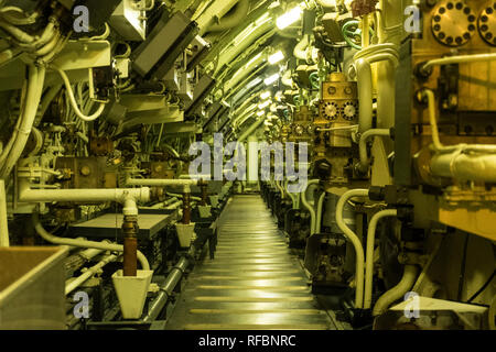Die Ausstattung der Redoutable Atom-U-Boot der Französischen Marine im Maritime Museum Cité de ...