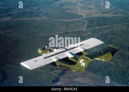 Ein OV-10A Bronco-Flugzeug der Marine Observation Squadron Six (VMO-6 ...