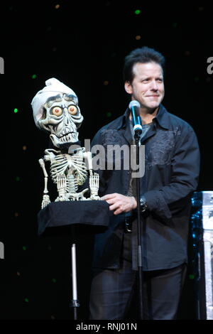 (l-r) "Achmed der tote Terrorist", Jeff Dunham und "Guitar Guy" Brian ...