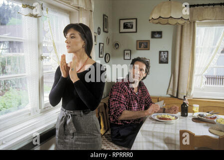 DER ALTE/Das Trauma D 1994/Gero Erhardt Szene auf dem Friedhof: KRISTA ...