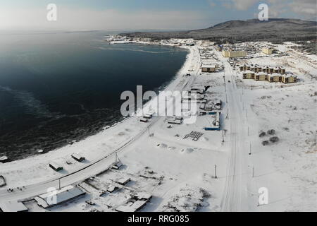 Russland, Fernost, Sachalin; Juschno-Sachalinsk; Eine russische Frau ...