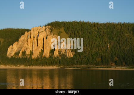 Lena Säulen Nationalpark, Blick vom Fluss Lena bei Sonnenuntergang ...
