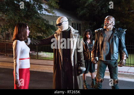 DOOM PATROL, von links: Brendan Fraser, Anna Lore, 'Jane Patrol ...