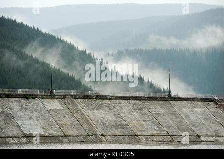 Landschaft mit See oasa in den rumänischen Karpaten, transalpina Stockfoto, Bild: 167397474 - Alamy