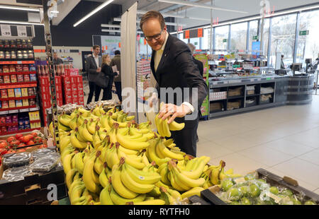 Lidl-Supermarkt in Berlin, Deutschland Stockfoto, Bild: 29420085 - Alamy