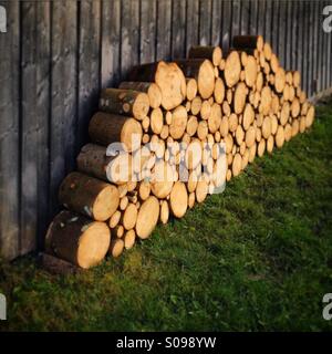 Brennholz stapeln, Feuer, Holz, Holz-Stapel - Stapel Brennholz ...