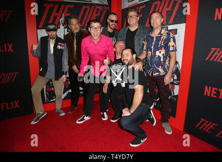 Premiere von Netflix "Schmutz" mit: Chris Pontius, Jeff Tremaine, Steve ...