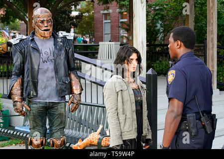 DOOM PATROL, von links: Brendan Fraser, Anna Lore, 'Jane Patrol ...