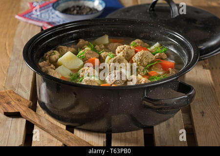 Sodd. Traditionelle norwegische Mahlzeit. Norwegen Essen ...