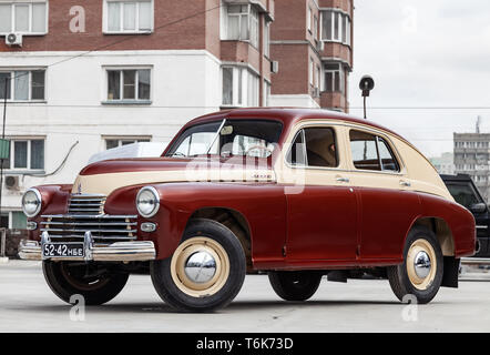 Nowosibirsk, Russland - 05.01.2019: Vorderansicht des doppelten Braun ...