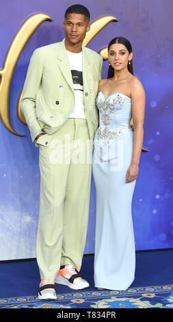Naomi Scott Und Ihr Ehemann Jordan Spence Teilnahme An Special