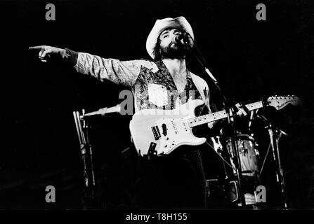 HILVERSUM, Niederlande: Lowell George und Kenny Gradney von Little Feat ...