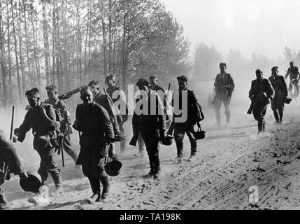 Deutsche Infanterie an der Ostfront 1944 Stockfotografie - Alamy