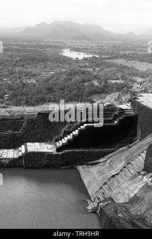 Alte Pool an der Zitadelle von Sigiriya Felsen in Sri Lanka. Bekannt ...