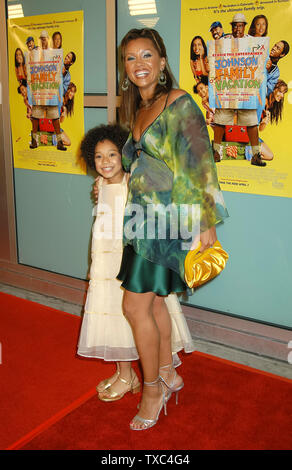 FAMILIENURLAUB IN JOHNSON, GABBY SOLEIL, VANESSA WILLIAMS, SOLANGE ...