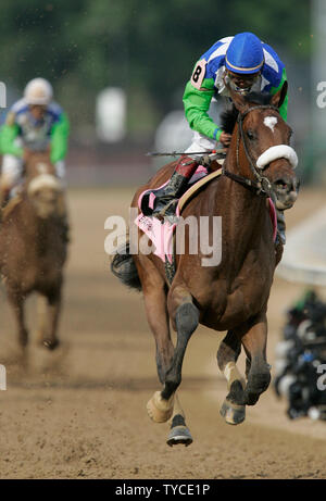 Edgar S. Prado Fahrten Barbaro zum Sieg bei der 132. Der das Kentucky ...