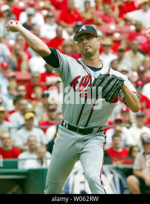 St. Louis Cardinals David Eckstein (R) geht über Kopf heilt nach ...