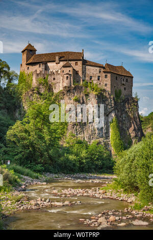Schloss Runkelstein (Castel Roncolo, Schloss Runkelstein), 13.-14. Jahrhunderts, Sarntal ...