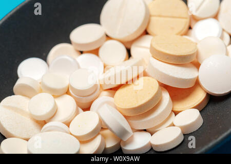 Tabletten pillen Kapsel heap mix Therapie Medikamente, Antidepressiva ...