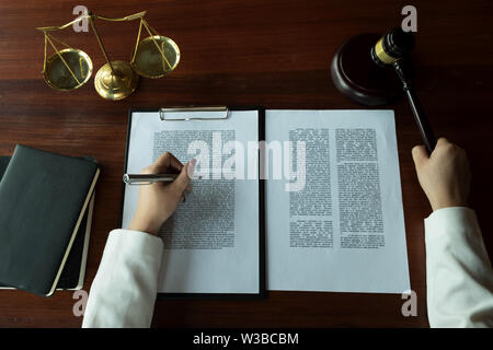 Rechtsanwalt Büro. Rechtssystem. Recht und Gerechtigkeit Konzept ...