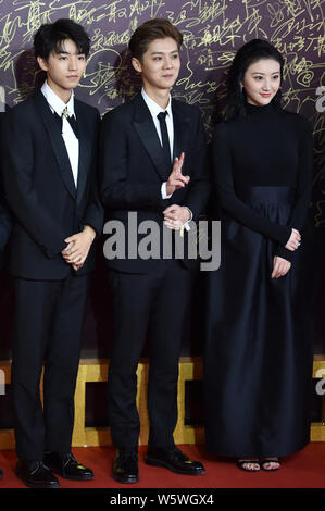 (Von links) chinesische Schauspielerin Lu Yan, Hong Kong Sängerin und Schauspielerin Cecilia ...