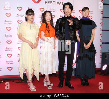 (Von links) japanischen Schauspielerinnen Anna Ishii, Yuki Sasou ...