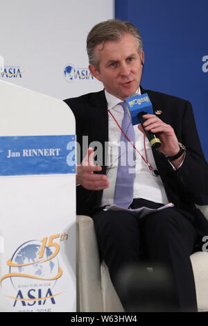 Jan Rinnert, Vorsitzender der Geschäftsführung der Heraeus Holding GMBH ...