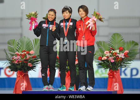 (Von links) Silbermedaillengewinner Japanische skater Maki Tsuji ...