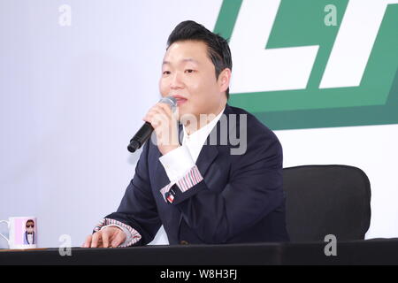 Koreanische Sänger und Songwriter Park Jae-sang, besser bekannt unter ...