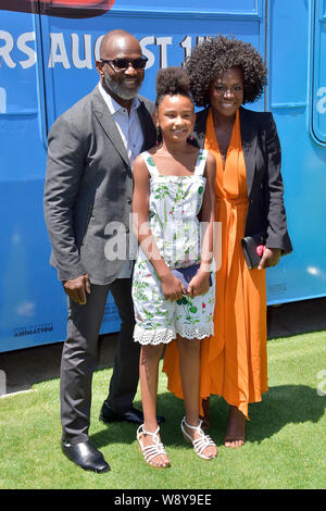 Viola Davis, Genesis Tennon und Julius Tennon bei der Weltpremiere „The Angry Birds Movie 2“ im ...