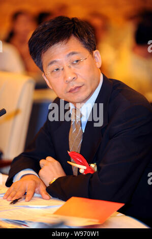 CCTV International Channel anchorman Yang Rui wird während einer ...