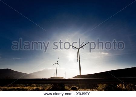 Erneuerbare Energien. Windkraftanlagen, Windrad dreht Park in der ...