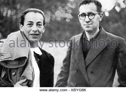 Brecht, Bertolt, 10.2.1898 - 14.8.1956, Deutsch halbe Länge, im Exil ...