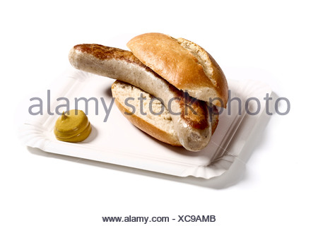 Bratwurst Wurst mit Brötchen und Senf auf einem Pappteller ...