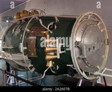 Le sas de la station Mir, qui a opéré en orbite terrestre basse de 1986 à 2001, géré par l'Union ...