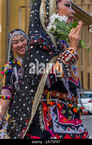 La Vie de bohème Gypsy à Sibiu Internațional Poèmes Roma Festival ...
