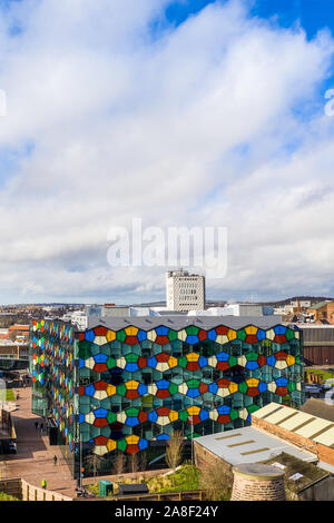 Des vues aériennes, des vues de l'hôtel Hilton à la construction d'un ...