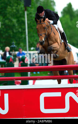 Grande compétition équestre, épreuve de saut d'obstacles, 19-06-1981 ...