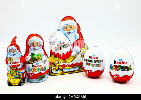 Les Œufs en chocolat Kinder Surprise sur le thème de Noël avec le Père ...