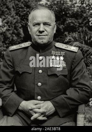 Maréchal de l'Union soviétique Gueorgui Joukov droite avec sa femme ...