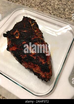 Tri-cuit, rôti de pointe souvent appelé Californie tri-tip en raison de ...