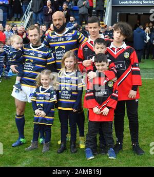 Rob Burrow avec ses enfants Macy, Maya et Jackson après le match de ...