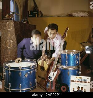 Chanteuses, The Blue Diamonds Date: Non daté mots clés: Chanteuses Nom ...