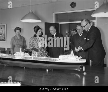 La princesse Irene visite le bâtiment Shell Rotterdam, la princesse ...