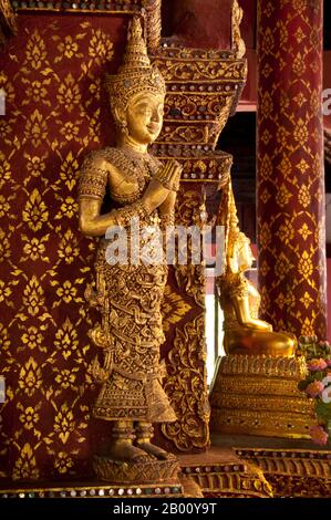Thaïlande : Sculpture d'une thewada (anges), Wat Nantaram, Chiang Mai ...