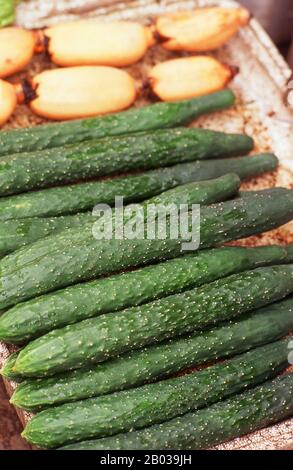 Le concombre est une plante grimpante très cultivée dans les ...